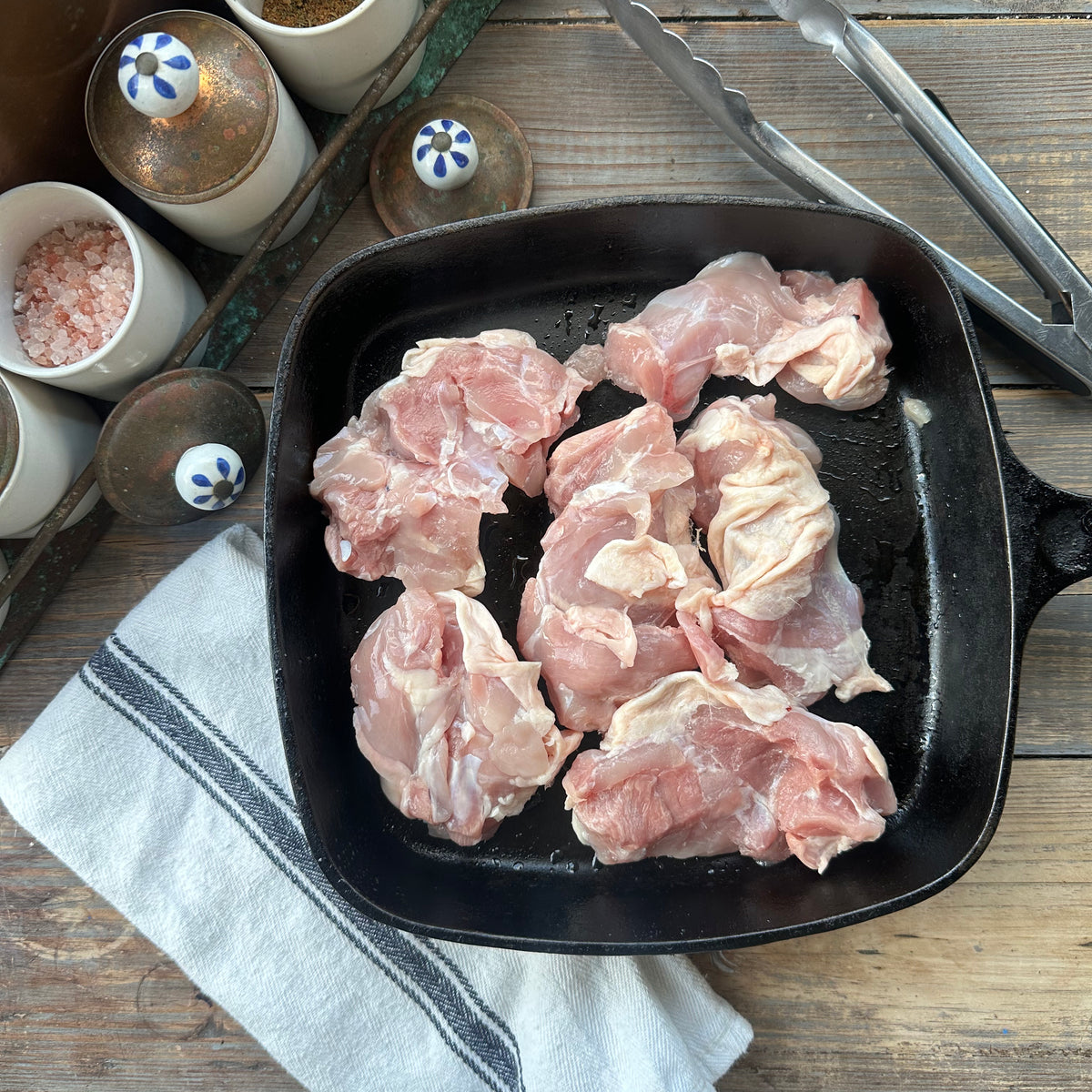 Pastured Chicken: Boneless Skin-On Chicken Thighs – Yonder Way Farm